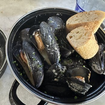 N 7 - Updated May 2025 - 672 Photos & 346 Reviews - 1117 Montegut St ...