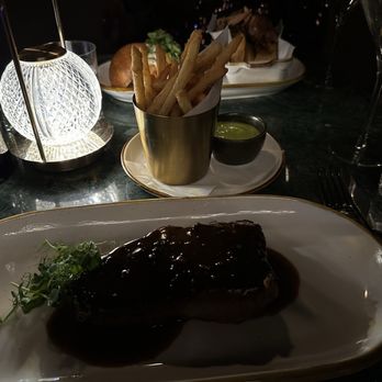 CHELSEA LIVING ROOM - Updated December 2024 - 77 Photos & 21 Reviews ...