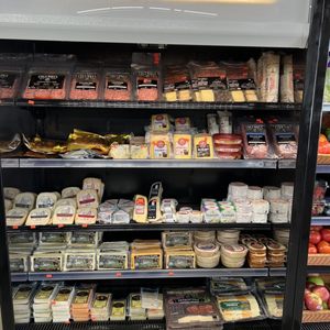 PETALUMA MARKET - Updated April 2025 - 70 Photos & 217 Reviews - 210 ...