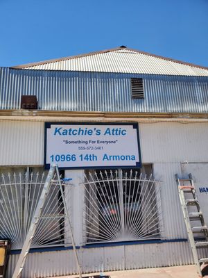 KATCHIE’S ATTIC - Updated December 2025 - 10966 14th Ave, Armona ...