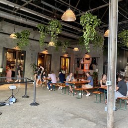 CENTRAL MACHINE WORKS BREWERY AND BEER HALL - Updated December 2024 ...