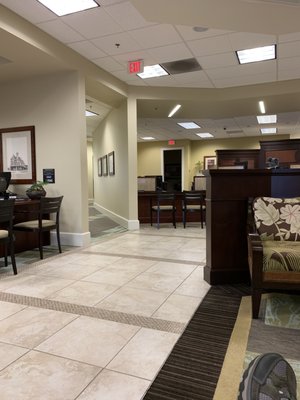 FFB BANK - Updated October 2025 - 10 Photos & 18 Reviews - 7690 N Palm ...