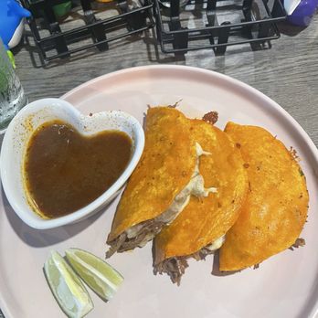 AXO - Updated December 2025 - 207 Photos & 102 Reviews - 4 N White ...