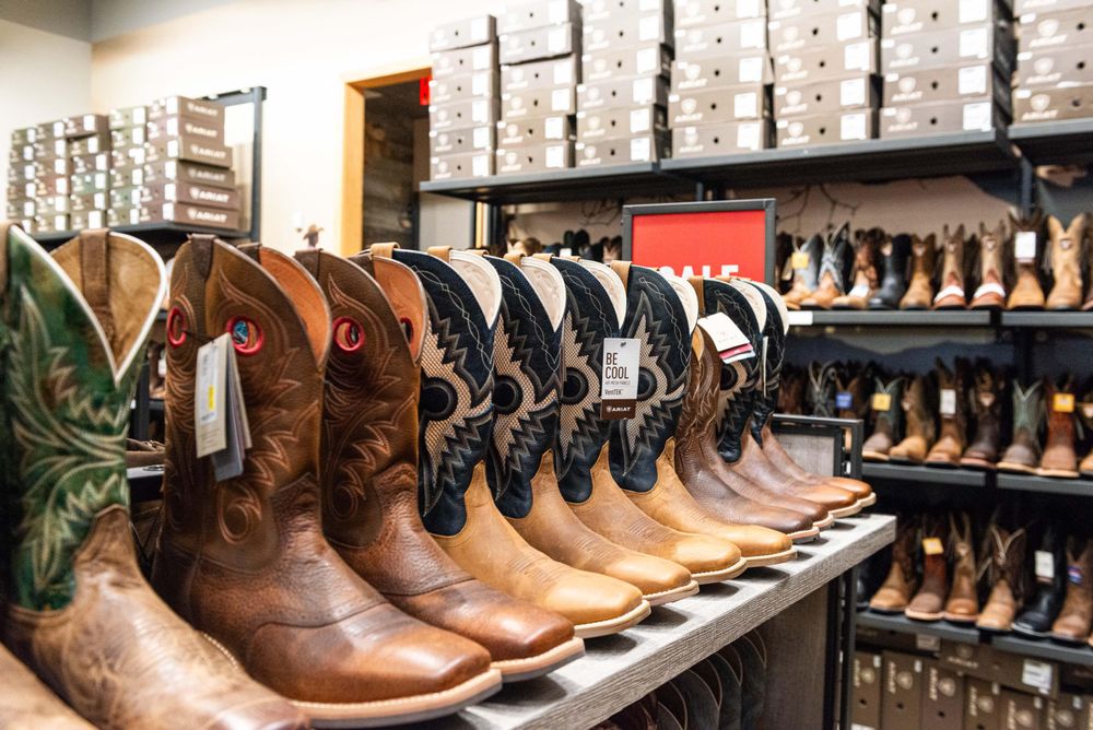 ARIAT OUTLET - Updated September 2025 - 35 Photos & 19 Reviews - 2612 ...