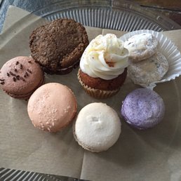 SIMPLY PURE SWEETS - Updated July 2025 - 64 Photos & 79 Reviews - 128 N ...