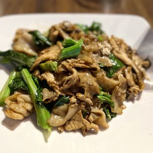 FERN THAI ON MAIN - Updated July 2024 - 1484 Photos & 675 Reviews ...