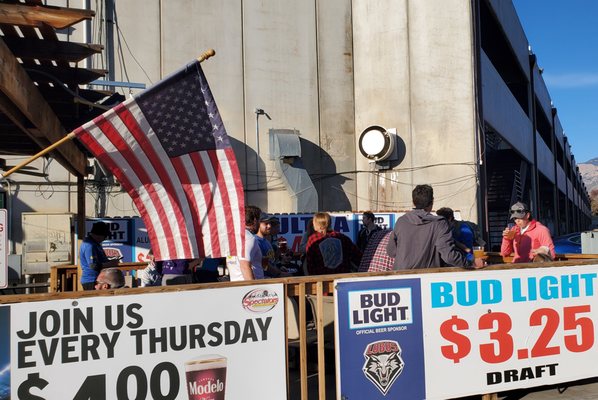 SPECTATORS SPORTS BAR & GRILL - Updated January 2026 - 72 Photos & 104 ...