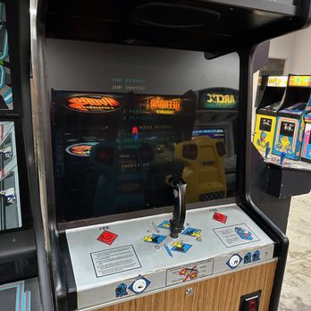 ANDYS AWESOME ARCADE - Updated October 2025 - 32 Photos - 5585 El ...