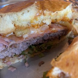 PERRYSBURGER’S - Updated December 2025 - 101 Photos & 203 Reviews - 220 ...