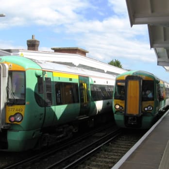 WORTHING RAILWAY STATION - Updated July 2025 - Railway Approach ...
