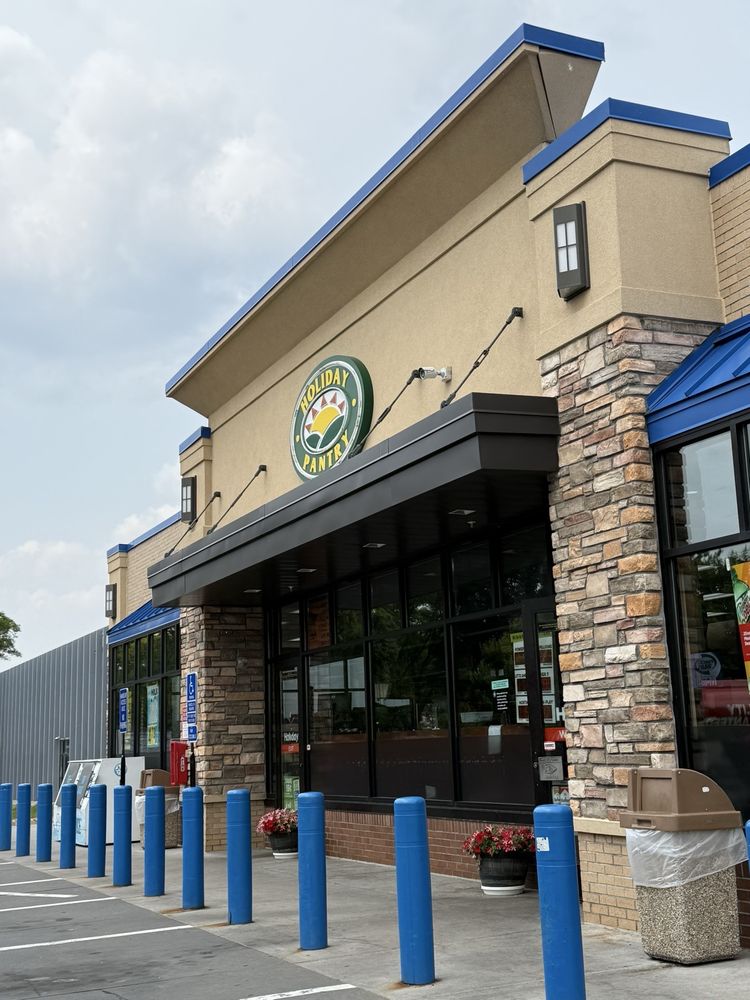 HOLIDAY STATIONSTORE - Updated May 2026 - 1285 Cope Ave E, Maplewood ...
