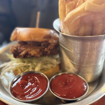 BEASLEY’S CHICKEN & HONEY - Updated July 2024 - 1970 Photos & 2121 ...