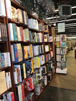 BROOKLINE BOOKSMITH - 88 Photos & 454 Reviews - 279 Harvard St ...