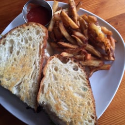 TABOR TAVERN - 393 Photos & 625 Reviews - 5325 E Burnside St, Portland ...