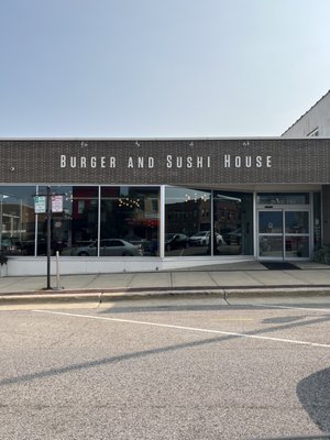 BURGER AND SUSHI HOUSE - GENEVA - Updated June 2024 - 164 Photos & 108 ...