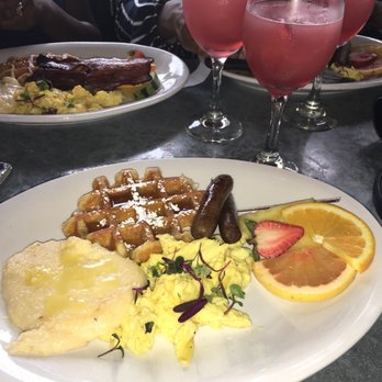 BAR 5015 - Updated June 2025 - 304 Photos & 250 Reviews - 5015 Almeda ...