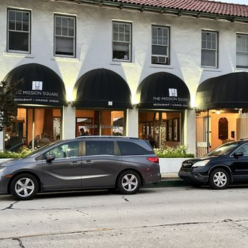 THE MISSION SQUARE RESTAURANT & LOUNGE - Updated April 2025 - 679 ...