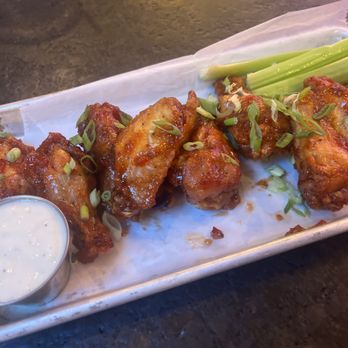 22 WEST TAP AND GRILL - Updated September 2024 - 446 Photos & 524 ...