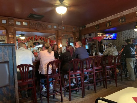 HAPPY APPLE INN - Updated August 2024 - 58 Photos & 86 Reviews - 29 ...