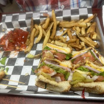 DIAMOND R STORE & CAFE - Updated October 2025 - 62 Photos & 64 Reviews ...