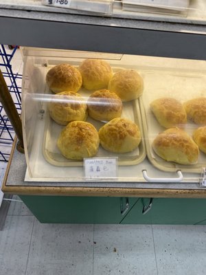 MAXIMA BAKERY & CAKE HOUSE - 1423 Centre Street NW, Calgary, Alberta ...