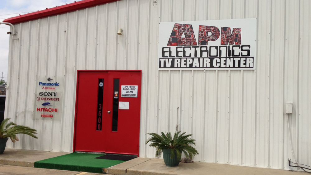 APM ELECTRONICS - Updated October 2025 - 37 Photos & 32 Reviews - 3600 Katy Fwy, Houston, Texas ...