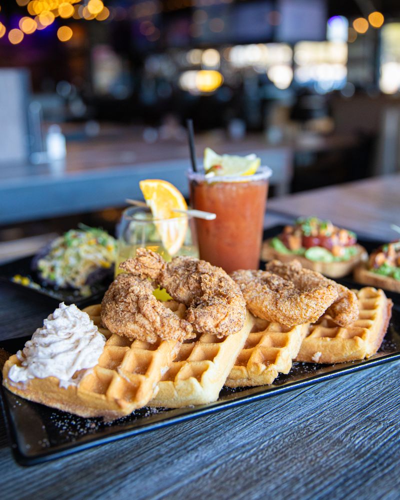 LOOKOUT TAVERN - Updated August 2025 - 611 Photos & 553 Reviews - 830 E ...