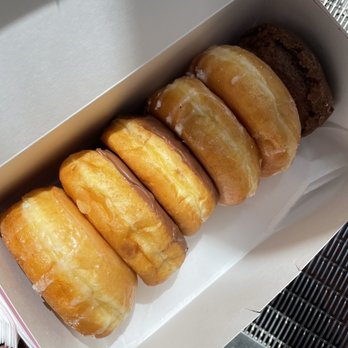 COCO DONUTS - Updated October 2024 - 224 Photos & 268 Reviews - 814 SW ...