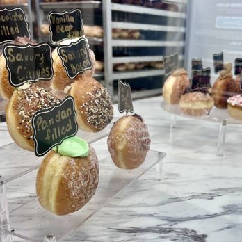 B. DOUGHNUT - LA PLATA - Updated December 2025 - 288 Photos & 176 ...