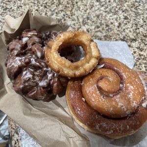 ROLLING PIN DONUTS - 749 Photos & 884 Reviews - 429 San Bruno Ave W ...