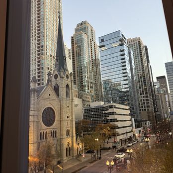 THE ALSTON - Updated December 2025 - 197 Photos & 60 Reviews - 750 N ...