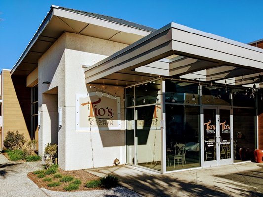 TIO’S LATIN AMERICAN KITCHEN - Updated December 2025 - 195 Photos & 282 ...