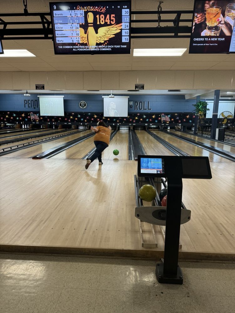 PENN LANES - Updated January 2026 - 16 Reviews - 451 Pennsylvania Ave ...