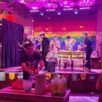 RAIN ON 4TH - Updated October 2025 - 89 Photos & 230 Reviews - 217 W ...