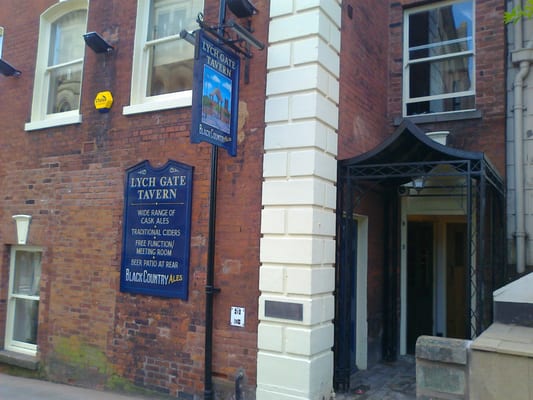 LYCH GATE TAVERN - Updated July 2025 - Off Queen square, Wolverhampton ...