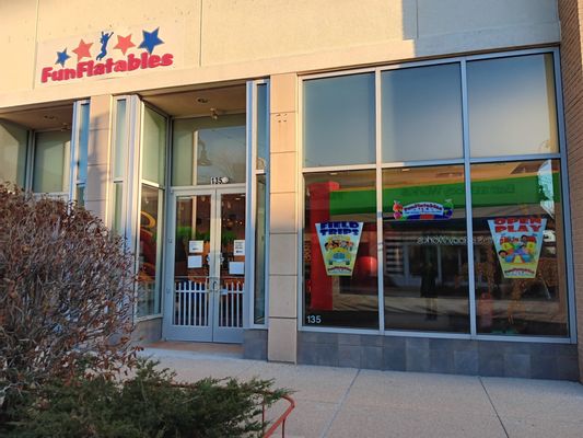 FUNFLATABLES - BOLINGBROOK - Updated September 2024 - 30 Photos - 639 E ...