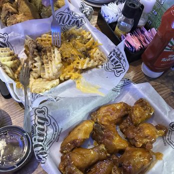 BIG CITY WINGS - Updated August 2024 - 189 Photos & 207 Reviews - 21322 ...