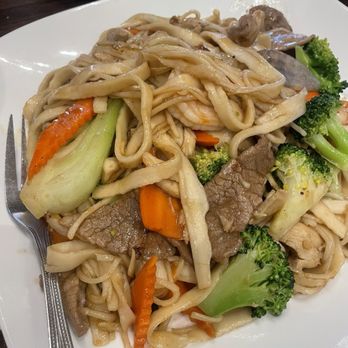 999 PHO - Updated July 2024 - 1066 Photos & 811 Reviews - 2309 Kietzke ...