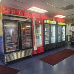 VIENNA BEEF FACTORY STORE - Updated July 2025 - 95 Photos & 51 Reviews ...