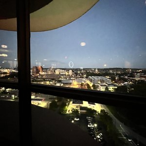 EIGHTEEN AT THE RADISSON - 321 Photos & 238 Reviews - 668 W 5th St ...