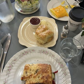 LUCILLE - Updated June 2024 - 231 Photos & 186 Reviews - 1218 H St ...