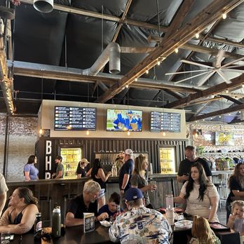 BARRELHOUSE BREWING - VISALIA - Updated January 2026 - 140 Photos & 147 ...