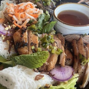 TOP HATTERS KITCHEN AND BAR - Updated October 2024 - 2033 Photos & 700 ...