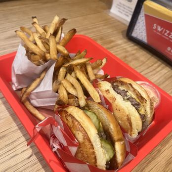 SWIZZLER CRISPY CHICKEN + SMASH BURGERS - Updated December 2025 - 226 ...