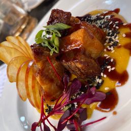 HOPLEAF BAR - Updated December 2025 - 1276 Photos & 2383 Reviews - 5148 ...