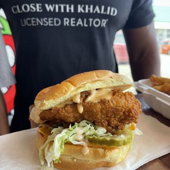 THG’S HOT CHICKEN - Updated June 2024 - 12 Photos - 4830 Sheppard ...