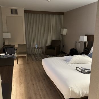 AC HOTEL PHOENIX BILTMORE - Updated August 2025 - 246 Photos & 82 ...