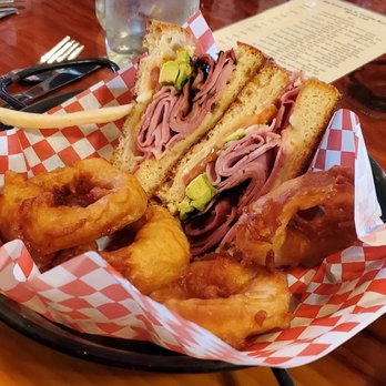 MARKUM INN & MUDDY BOOTS BAR - Updated June 2024 - 116 Photos & 188 ...