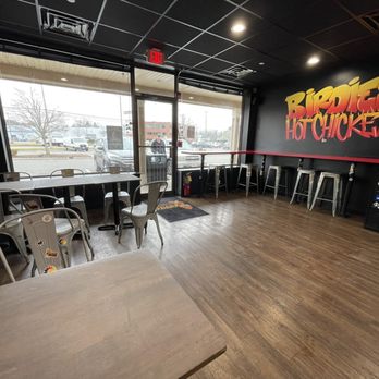 BIRDIES HOT CHICKEN - Updated November 2025 - 111 Photos & 103 Reviews ...