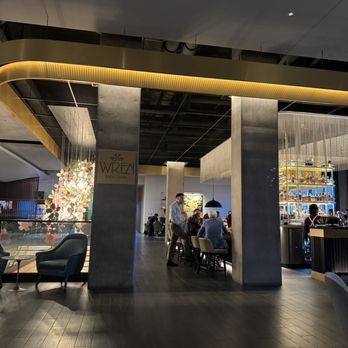 WREN - Updated June 2024 - 629 Photos & 170 Reviews - 1825 Capital One ...